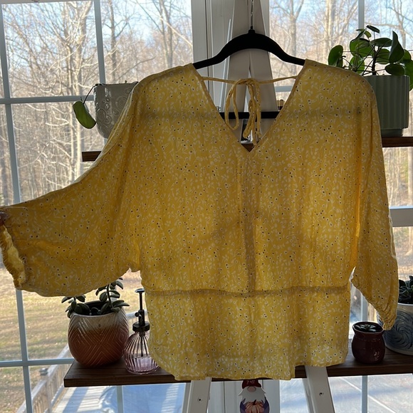URBAN Romantics | Tops | Yellow Floral Blouse With A Tie Front And Back ...